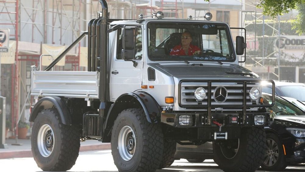 Arnold Schwarzenegger vende su Unimog del 77 por 200.000 euros