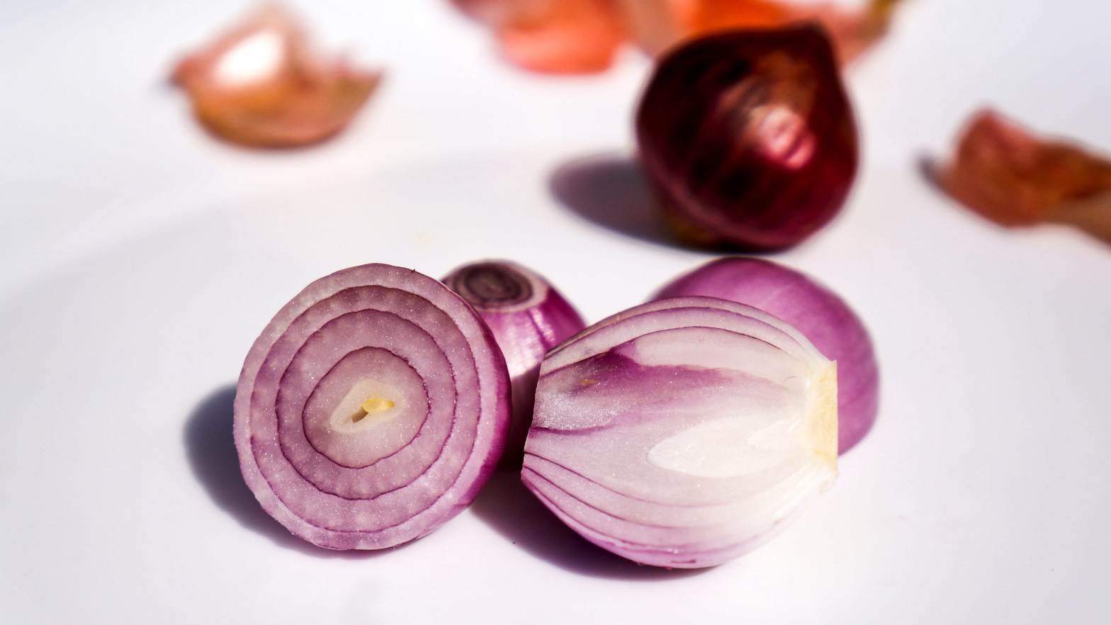 Cebolla cruda: cómo suavizar su fuerte sabor para las ensaladas