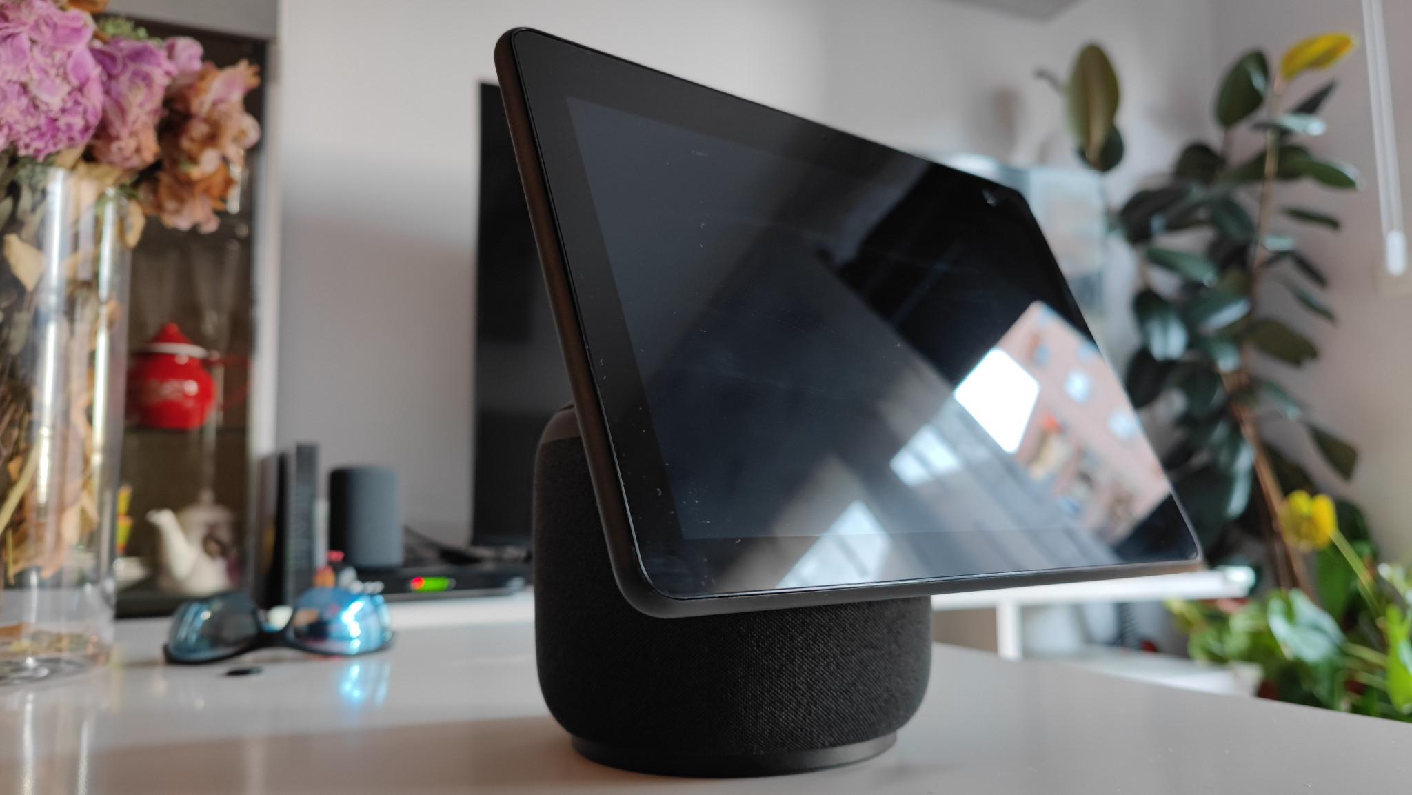 Amazon Echo Show 10: Alexa en una pantalla rotatoria que te sigue ...