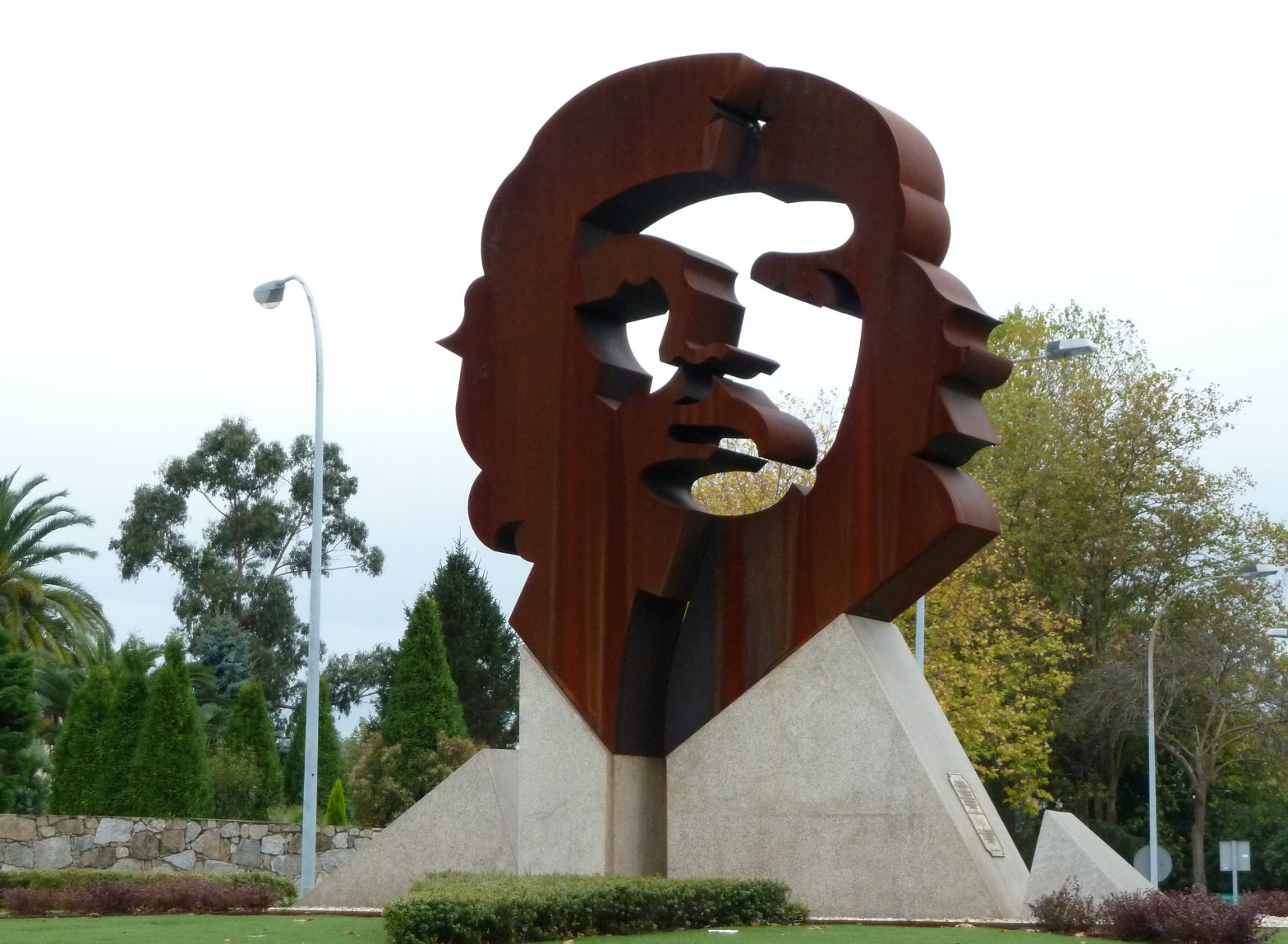 Oleiros, el pueblo coruñés que ensalza el régimen cubano