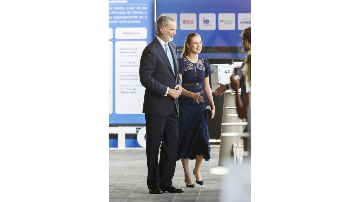 La princesa Leonor, con encaje y transparencias, el estreno de la reina Letizia y el look de la ...